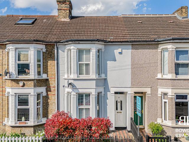 Apartment at Cromer Road, Greater London