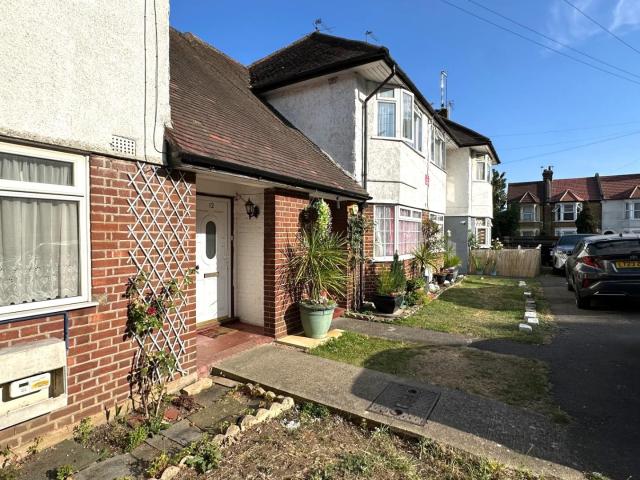 Apartment at Cromwell Court, Greater London
