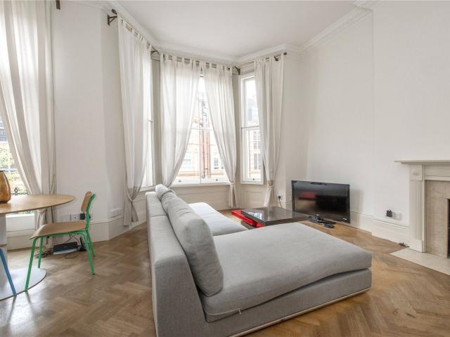 Apartment at Cromwell Crescent, Greater London
