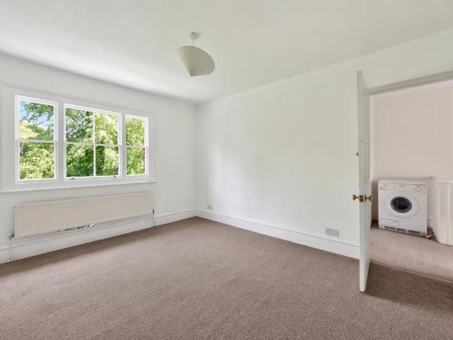 Apartment at Cromwell Place, Greater London