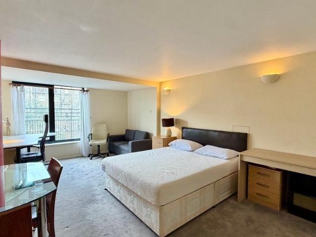 Apartment at Cromwell Road, Greater London