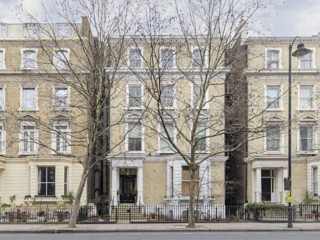 Apartment at Cromwell Road, Greater London