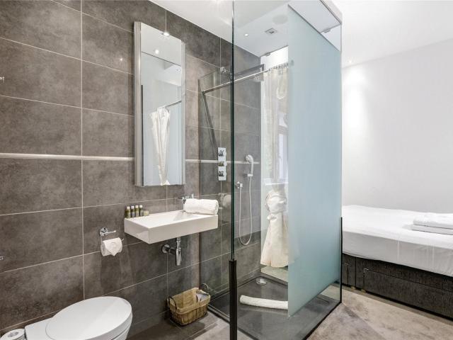 Apartment at Cromwell Road, Greater London