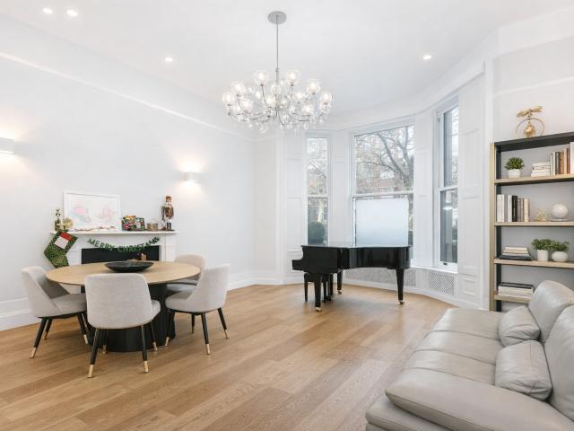 Apartment at Cromwell Road, Greater London