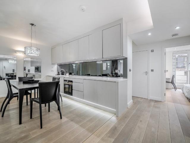 Apartment at Cromwell Road, Greater London