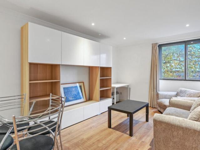 Apartment at Cromwell Road, Greater London