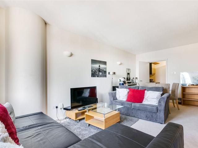 Apartment at Cromwell Road, Greater London