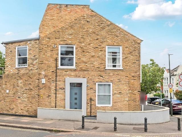 Apartment at Cromwell Road, Greater London