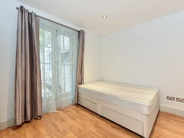 Apartment at Cromwell Road, Greater London