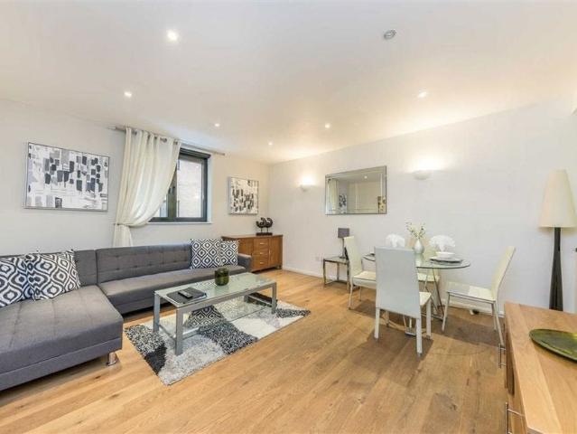 Apartment at Cromwell Road, Greater London