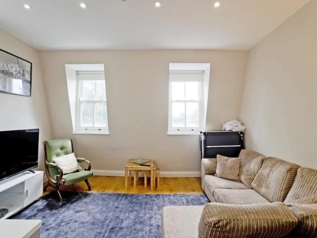 Apartment at Cromwell Road, Greater London