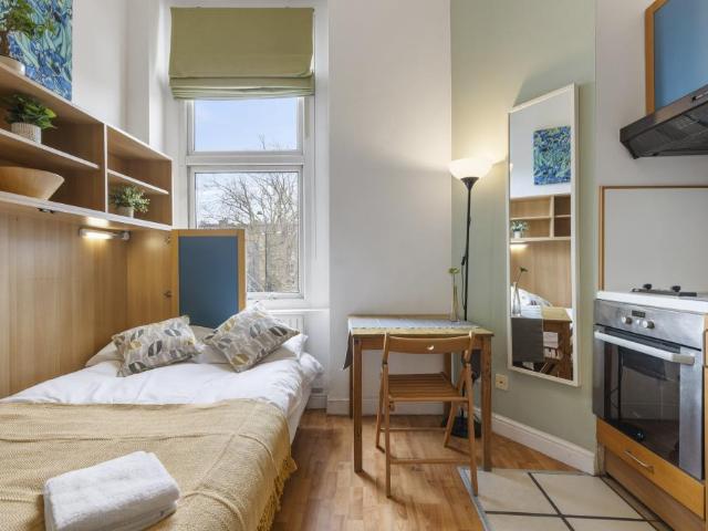 Apartment at Cromwell Road, Greater London