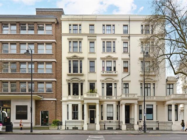 Apartment at Cromwell Road, Greater London
