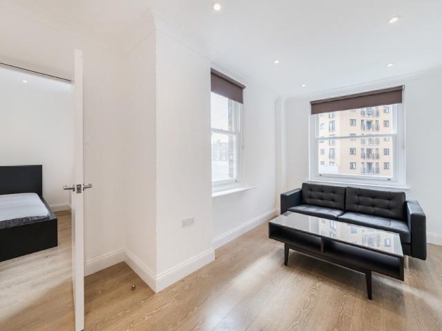 Apartment at Cromwell Road, Greater London