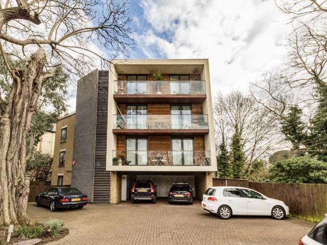 Apartment at Cromwell Road, Greater London