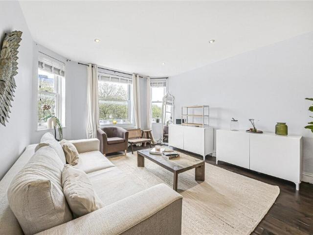 Apartment at Cromwell Road, Greater London