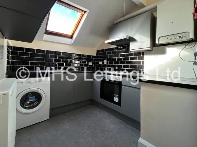 Apartment at Cross Cliff Road, Leeds