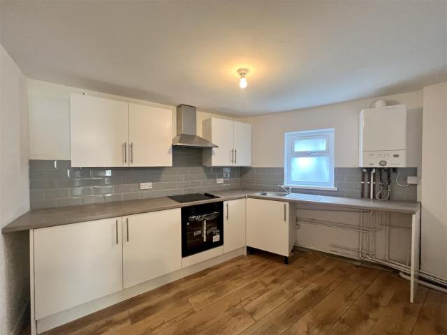 Apartment at Cross Lake Street, Ferndale