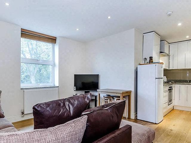 Apartment at Cross Lane, Greater London
