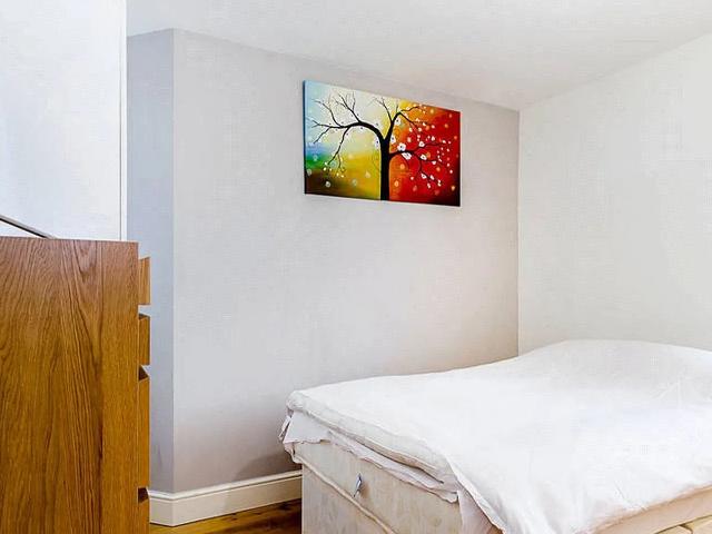 Apartment at Cross Lane, Greater London