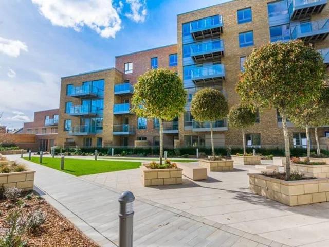 Apartment at Cross Lane, Greater London
