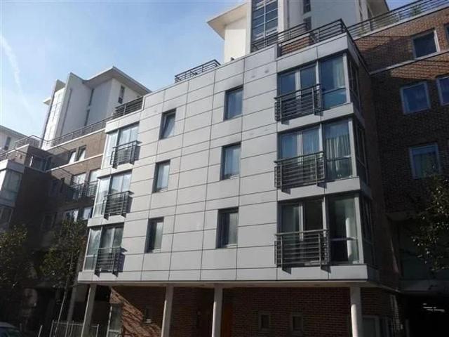 Apartment at Cross Street, Portsmouth