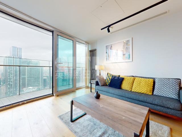Apartment at Crossharbour Plaza, Greater London