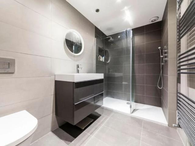 Apartment at Crosslet Vale, Greater London