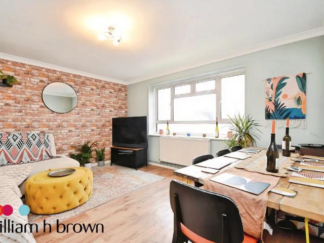 Apartment at Crow Green Road, Brentwood