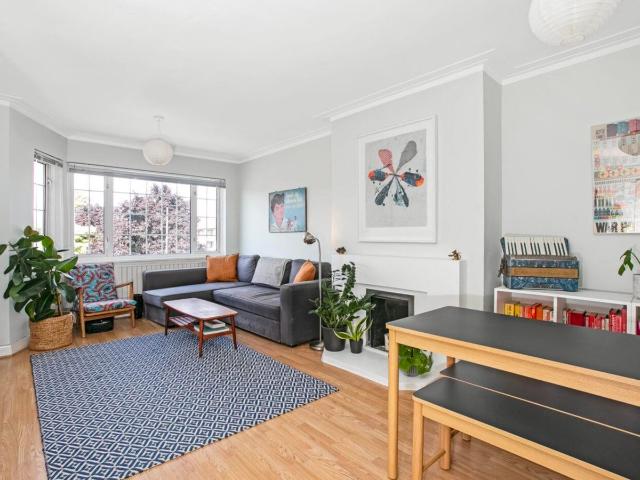 Apartment at Crown Dale, Greater London
