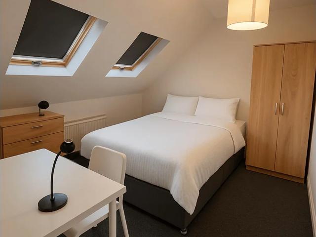 Room at Crown Street, Oxford