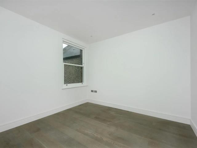 Apartment at Crown Street, Greater London