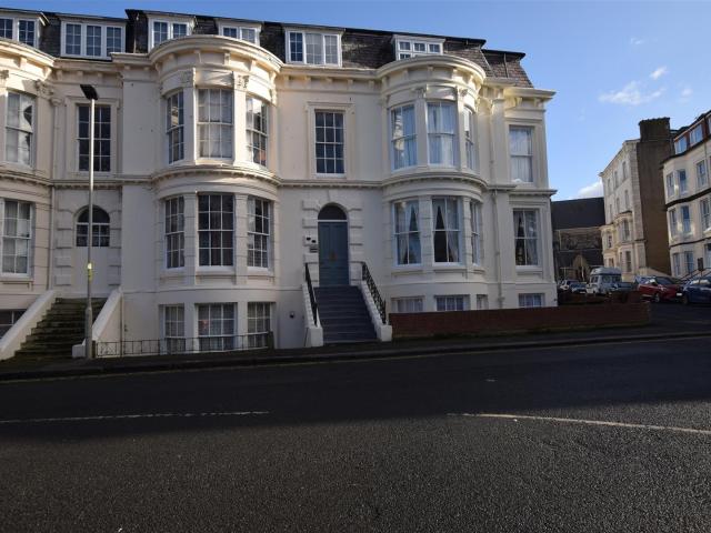 Apartment at Crown Terrace, Scarborough