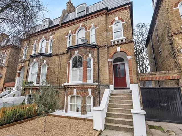 Apartment at Crowhurst Close, Greater London