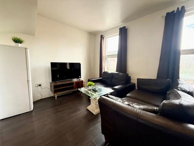 Apartment at Crowther Road, Greater London