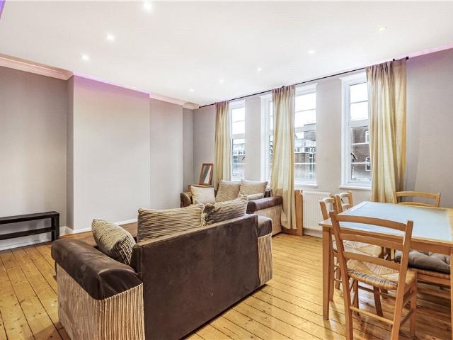 Apartment at Crouch End Hill, Greater London
