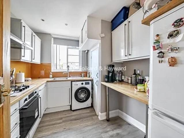 Apartment at Crouch End Hill, Greater London