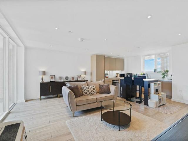 Apartment at Croxley View, Watford