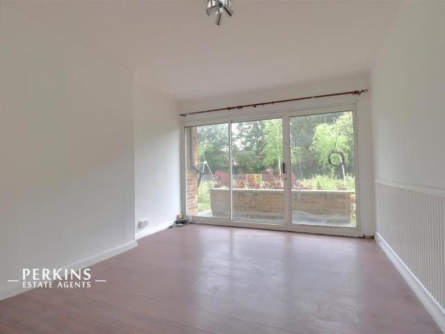 Apartment at Croyde Avenue, Greater London