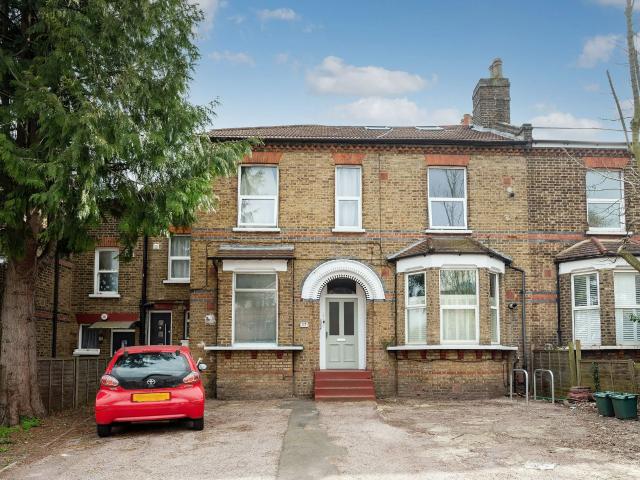 Apartment at Croydon Road, Greater London