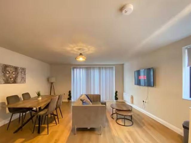 Apartment at Croydon Road, Greater London