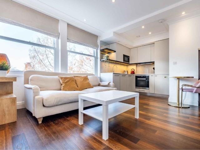 Apartment at Cuthbert Street, City of Westminster