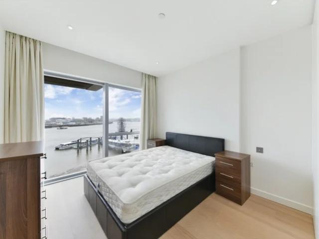 Apartment at Cutter Lane, Greater London
