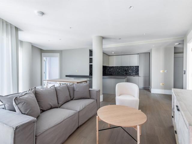 Apartment at Cutter Lane, Greater London
