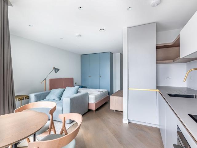 Apartment at Cutter Lane, Greater London
