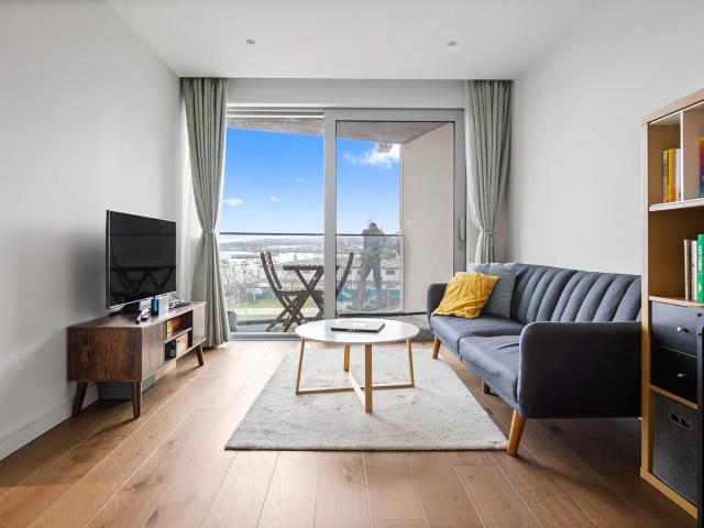 Apartment at Cutter Lane, Greater London
