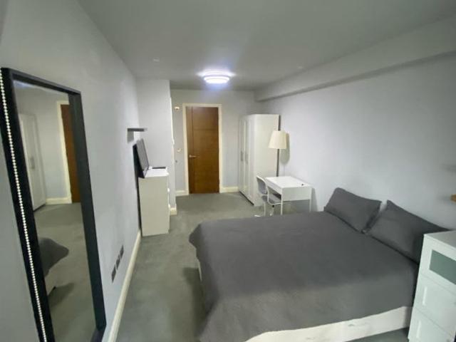 Apartment at Cuba Street, Greater London