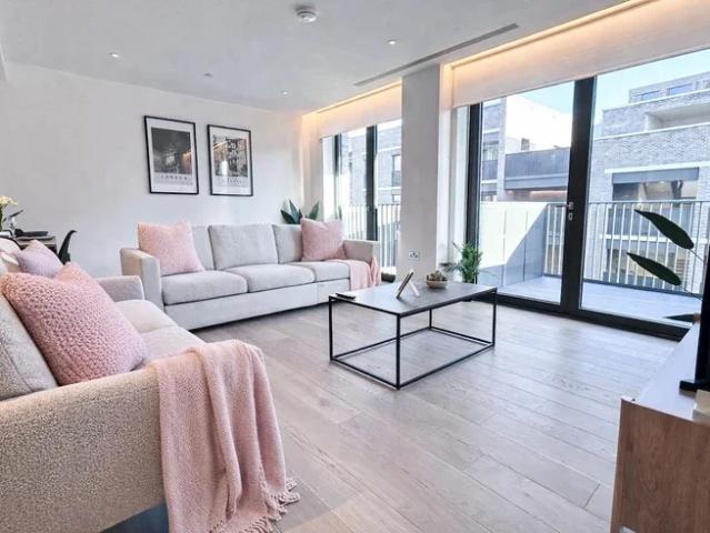 Apartment at Cubitt Street, Greater London