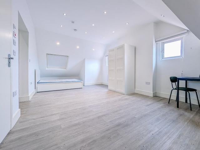 Apartment at Cumberland Avenue, Southend on Sea