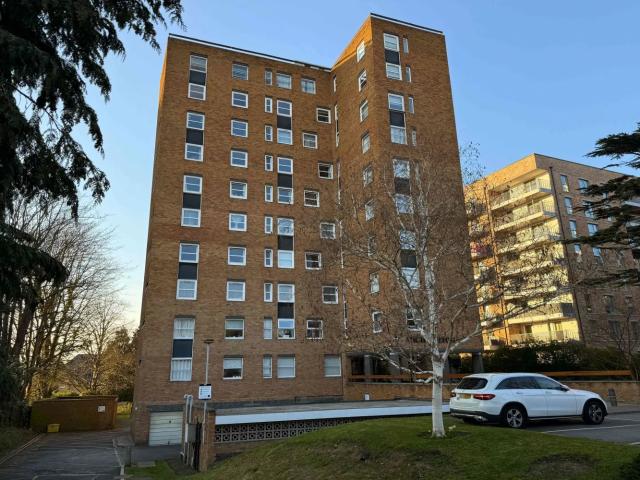 Apartment at Cumberland House, Greater London